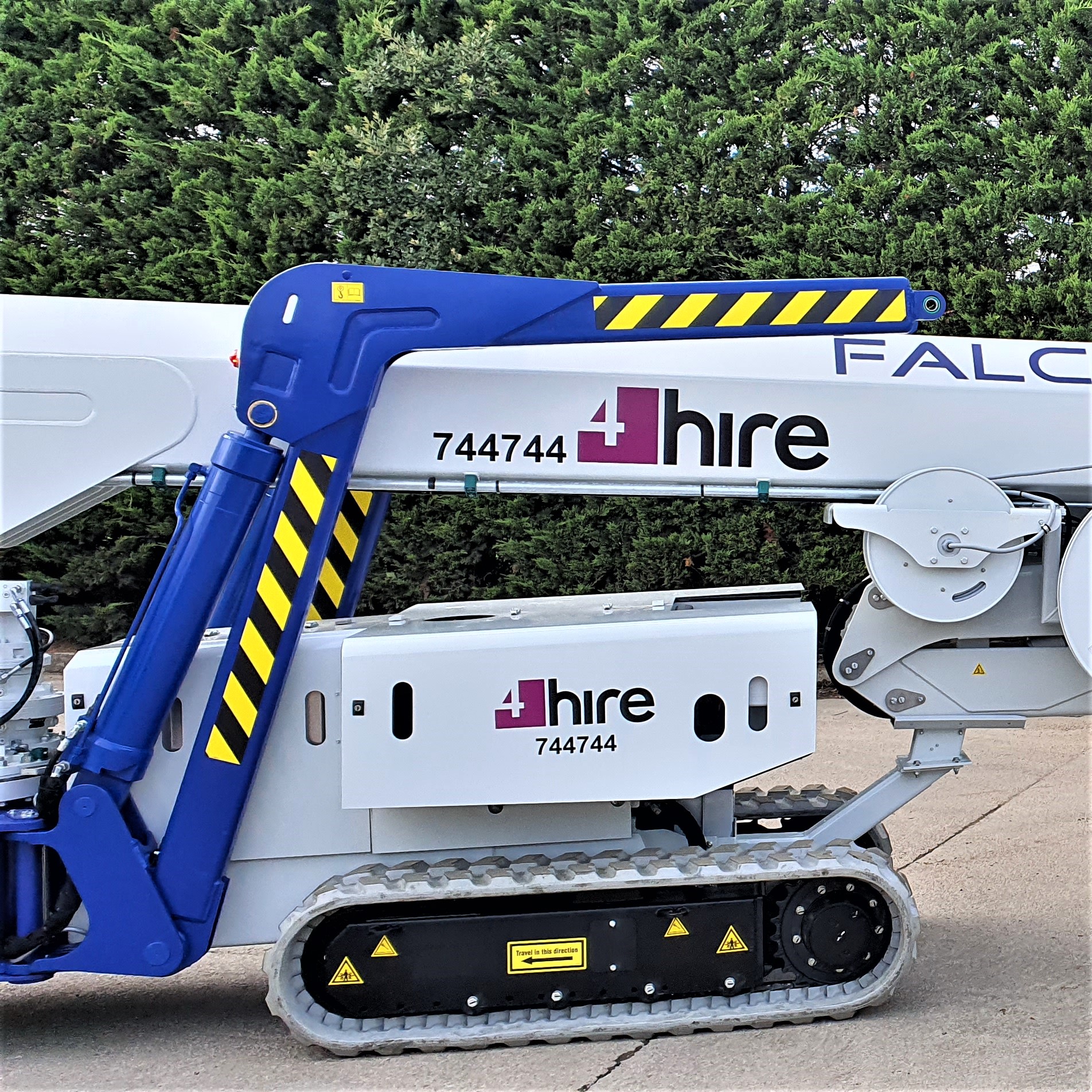 Falcon 42m Double Track Access Platform