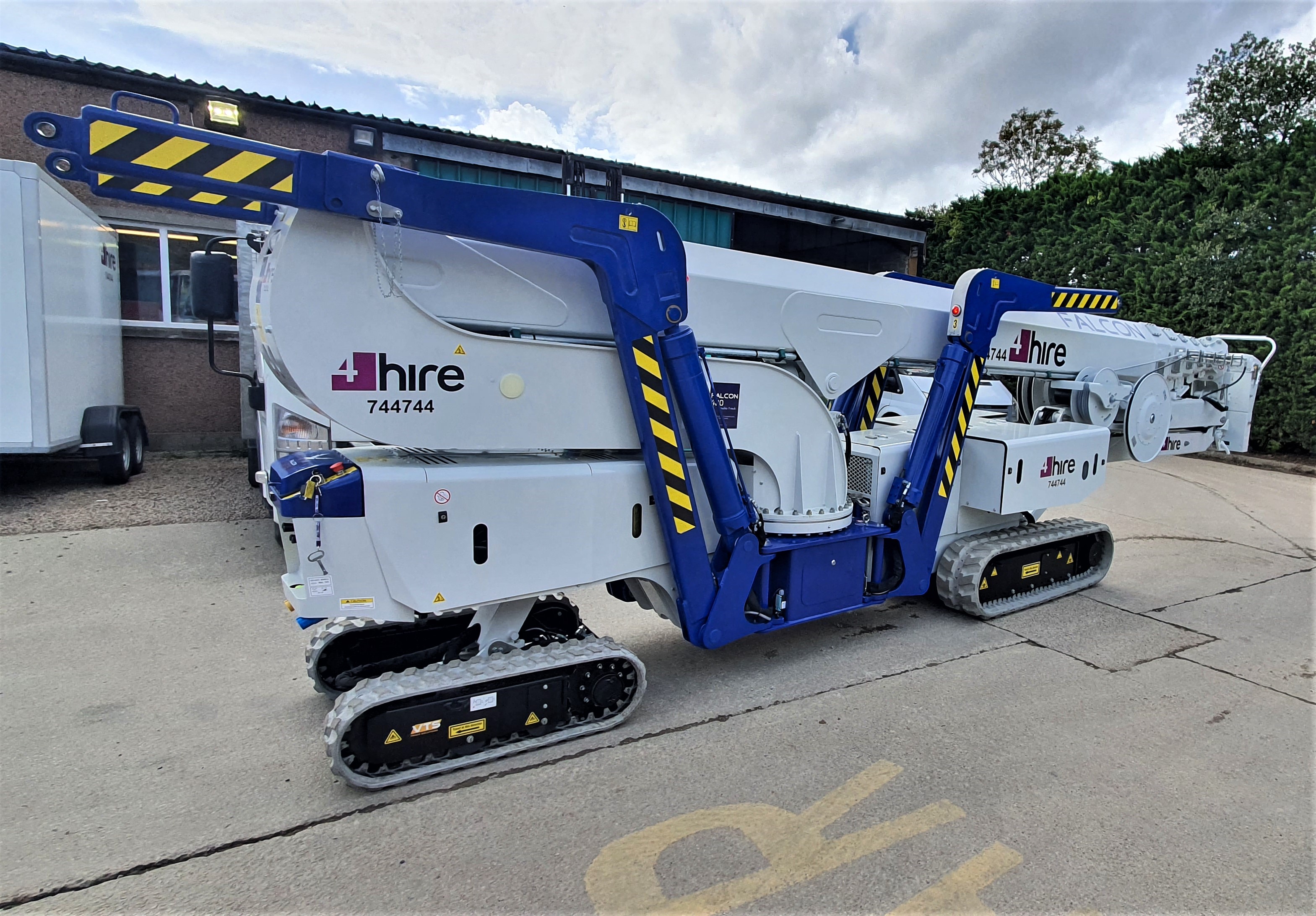 Falcon 42m Double Track Access Platform